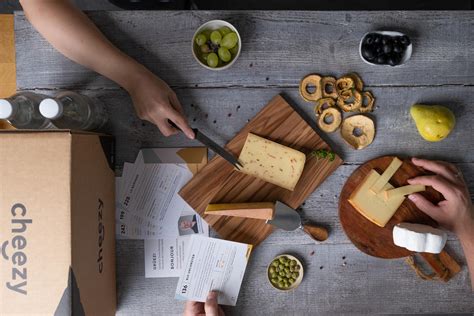 Cheezy Refrigerated Shipping Packaging Model Group Switzerland