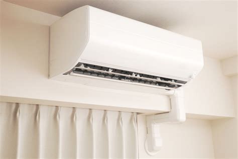 【図解】冷房にサーキュレーターは逆効果？正しい置き方と使い方 くらひろ