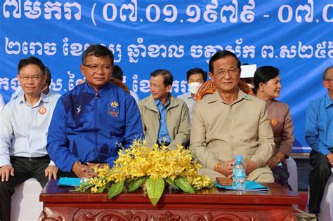 ឯកឧត្តម ហង់ជួន ណារ៉ុន និងឯកឧត្តម យូ ស៊ុនឡុងដឹកនាំពិធីអបអរសាទរខួបលើកទី៤៤ ទិវាជ័យជម្នះ៧មករា