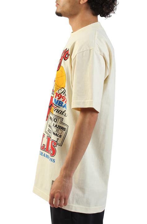 Mitchell And Ness Nba Chicago Bulls Champions T Shirt Tp17243 Cbucrea