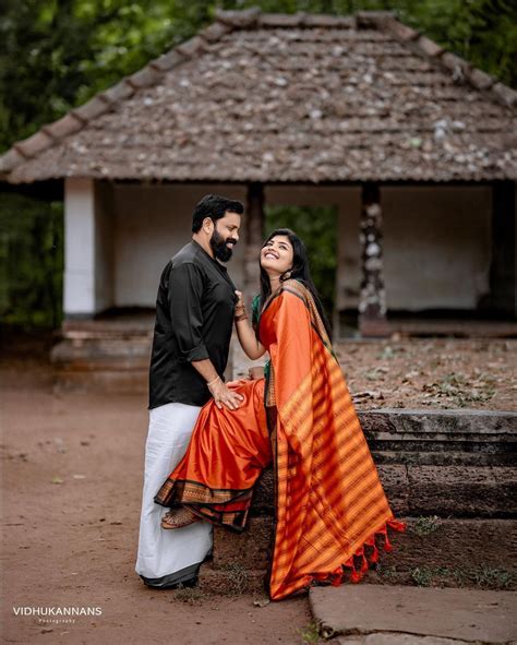 Traditional Couple Photoshoot Save The Date Ideas Photoshoot Kerala