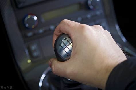 手动挡汽车，经常憋熄火到底会不会伤车？看完你就懂了车家号发现车生活汽车之家