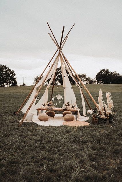Sparklers Bali Night Hippe Bali Hochzeit Mit Naked Tipi Und Pampasgras Boda Tipi Ceremonias