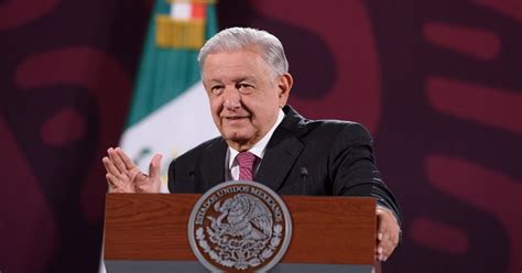 ¿team Perros O Gatos Amlo Se Viraliza Por Particular Corbata En Plena Conferencia Oficial