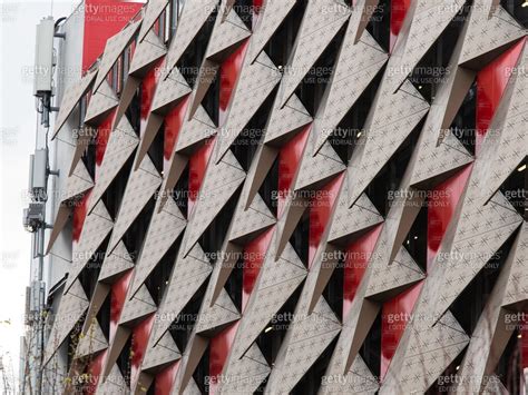 Triangular Facade 이미지 1432349778 게티이미지뱅크