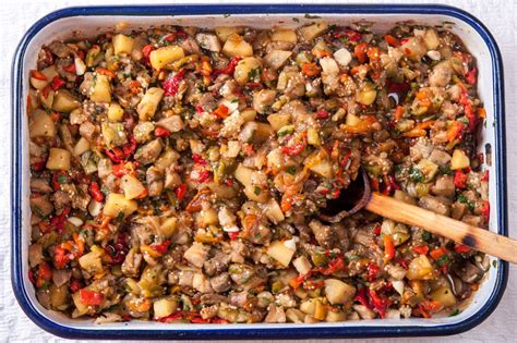 Лесна рецепта с ябълки печени чушки и патладжан Зимнина с патладжан печен пипер и ябълки