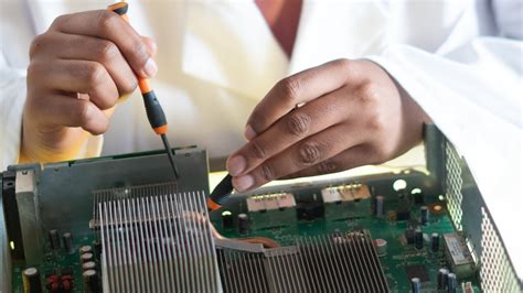 Critical Components Navigating It Hardware Support Challenges And Solutions Enetget