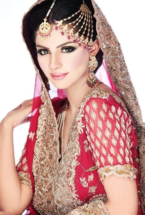 Beauty Parlour Makeup Tips In Hindi Mugeek Vidalondon