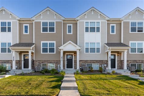 3831 Currant Lane Elgin Il 60124 Compass