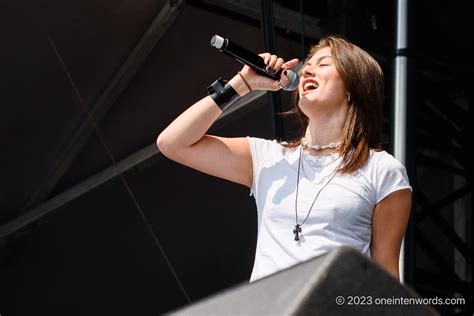 One In Ten Words Jade Lemac At Lavender Wild Festival Concert Photos