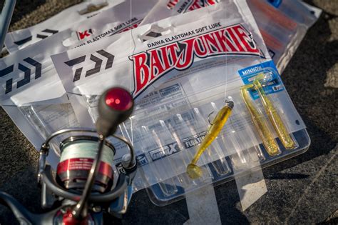 PRODUCT REVIEW- BAIT JUNKIE 2.5" MINNOW – Daiwa Australia