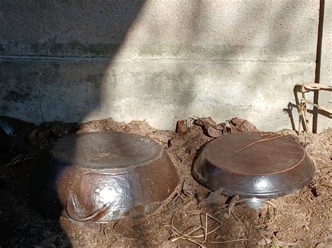 Yoon Hak Lee 김장을 하고 서둘러 김장 독을 묻고 이제 뭐하나 예전 같으면 지금쯤 Facebook