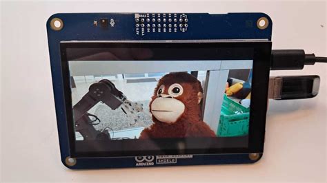 Arduino Pedro Limas Project Demonstrates How To Load Raw Rgb565 Images From A Usb Drive Onto