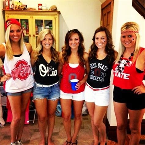 Top 10 Colleges With The Hottest Girls Profascinate