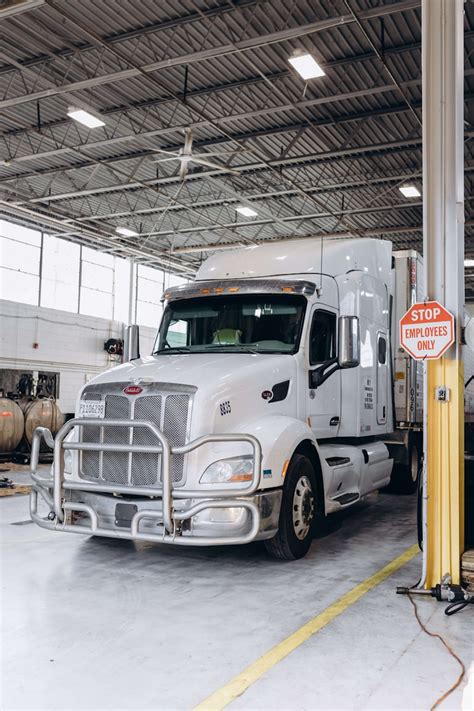 Interstate Fleet Services Big Truck Repair And Diesel Maintenance