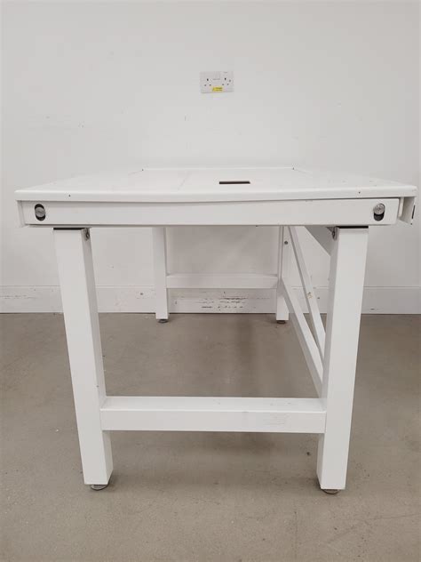 Laboratory Isolation Table White Lab