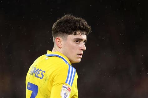 6 Leeds United Players Could Be Offered New Contracts And 4 Who Wont As 5 Require Urgent Talks