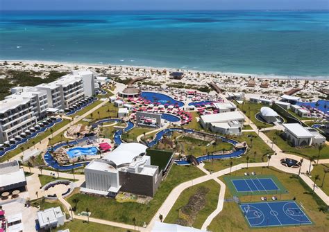 Planet Hollywood Resorts Cancun