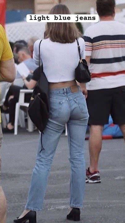 올봄 흰색 면티셔츠도 고급스럽게 만들 연한 청바지 다양한 스타일링방법 청바지 Shorts 데일리룩 청바지코디 Youtube