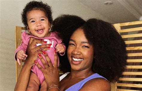 Iza Posa Com A Filha Nala E Fãs Apontam Semelhança Com Yuri Lima