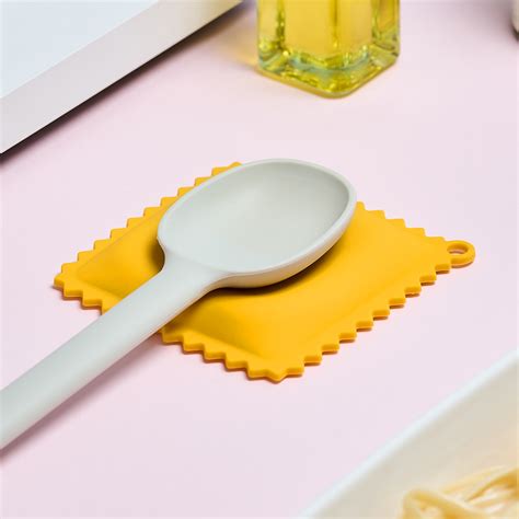 Pasta 실리콘 시리즈 라비올리 국자받침대 감성 자취 신혼 집들이 감도 깊은 취향 셀렉트샵 29cm