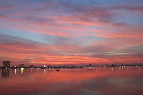 Sunset In West Lake Hanoi Hanoi West Lake Sunset