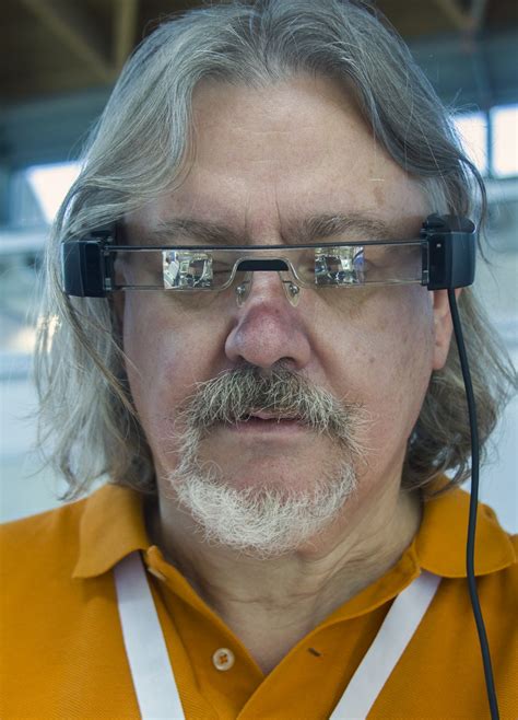 안경을 쓴 남자 사진 Unsplash의 무료 초상화 남자 이미지