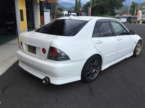Toyota Altezza Rs200 1998 Pearl White 125566 Km Details Japanese Used Cars Goo Net