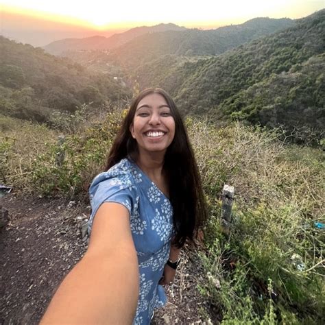 Siya Thapliyal Vlogs Youtube