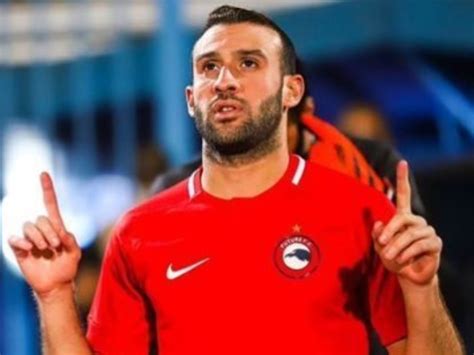 عمر كمال عبد الواحد يوقع لـ النادي الأهلي تصريحات عدلي القيعي عين