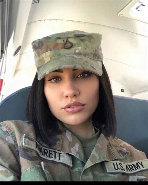 Pin On L B Chicas En Sus Fotos De Instagram