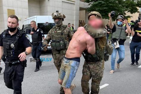 Київського стрілка який поранив поліцейського та цивільного затримали Біла Церква БЕЗ ТАБУ