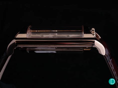 Review Corum Golden Bridge Stream