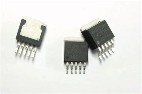 Adjustable Voltage Regulator At Piece Voltage Regulators IC In Mumbai ID