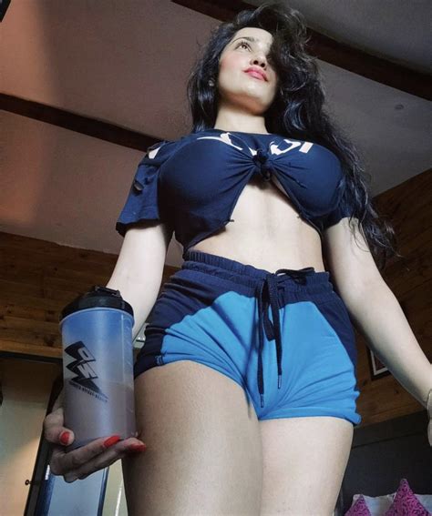 Hot And Sexy Scrolller