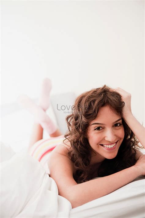 รูปภาพเตียงเซ็กซี่ ดาวน์โหลดภาพ Png ฟรี พื้นหลัง Lovepik