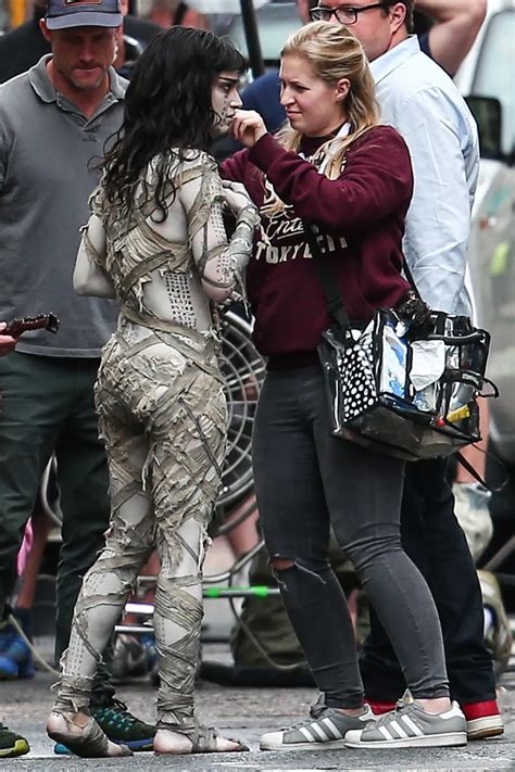 Sofia Boutella And Tom Cruise Filming The Mummy On Set In London England