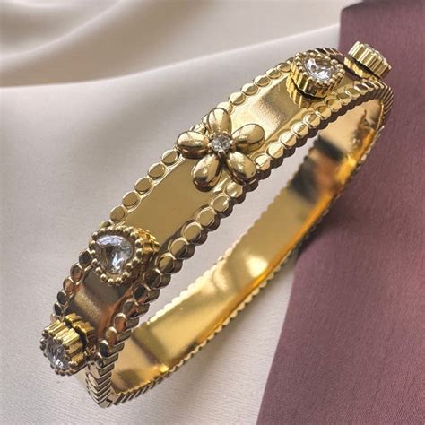 Tfc Size 26 Heart Diamond Gold Plated Bracelet Bangle