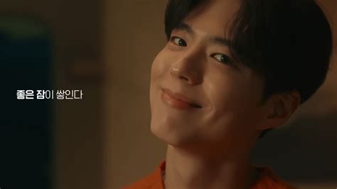 경쟁사 시몬스와 달리 감성적으로 접근한 에이스 침대 새광고