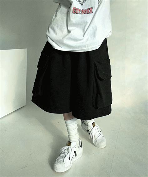 워무드마인 Cotten Cargo Bermuda Pants 코튼 면 밴딩 트레이닝 와이드 버뮤다 팬츠 반바지 바지 버뮤다팬츠 버뮤다바지 5부바지 7부바지 카고반바지