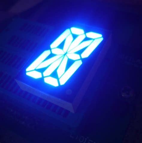 16 Segment LED Display Stable Performance 16 Segment Led Display Common Cathode For Instrument