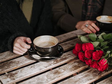 ژست عکاسی در کافه