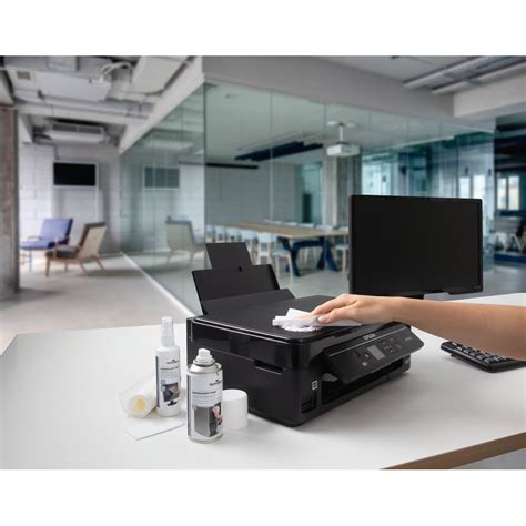 Durable Pc Tech Cleaning Kit With Screen Spray Foam Spray Wipes And Keyboard Tool 583300