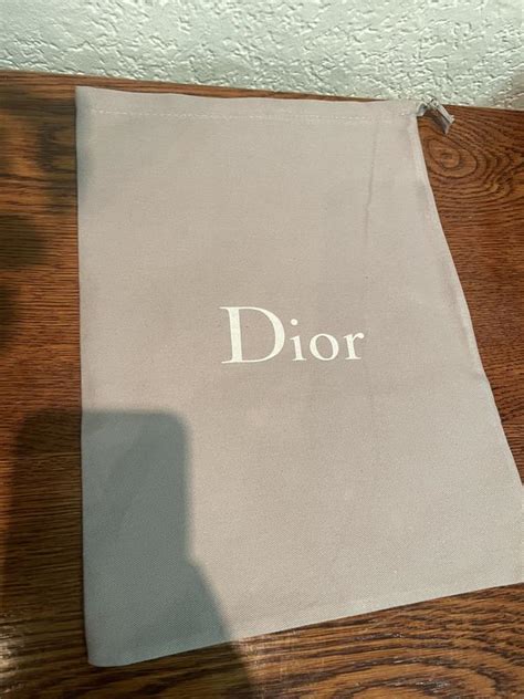 Пильник Dior — ціна 299 грн у каталозі Пакувальний папір Купити товари для дому та побуту за