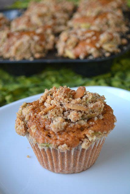 Pumpkin Spice Muffins With Crumble Topping Pumpkin Recipes Crumble