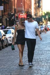 Hailey Clauson Shopping With Boyfriend Jullien Herrera In Soho 0707