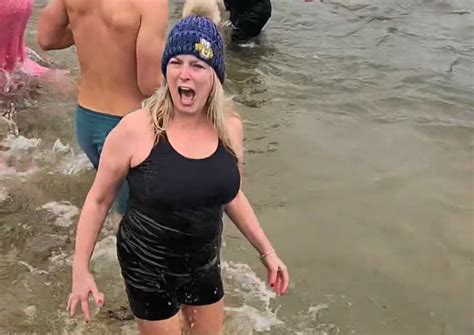 Dorene Discovers The End Of The Year 1224 965 Wklh