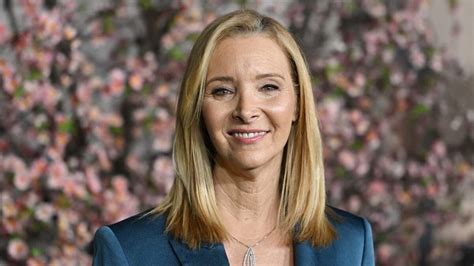 Lisa Kudrow Reveals Which Friends Episode Made Her Cry Really Touching Now 93 3