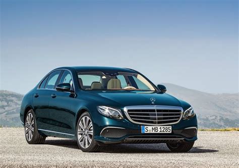 What Is The Difference Between The C Class And E Class Mercedes Saudi Arabia Yallamotor What Is The Difference Between The C Class And E Class Mercedes Saudi Arabia Yallamotor