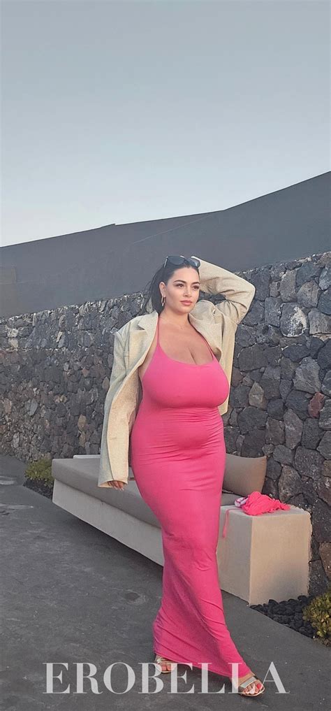 Busty Klara Devine In London 447463191492 Erobella